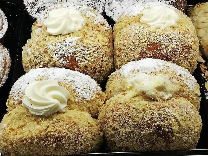 Le pesche dolci messinesi sono dei dolci tipici della pasticceria ...